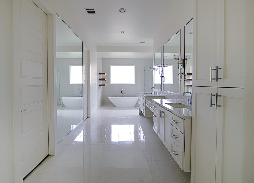 Waldrop Spec House - Contemporary - Bathroom - Austin - by Kinney and ...