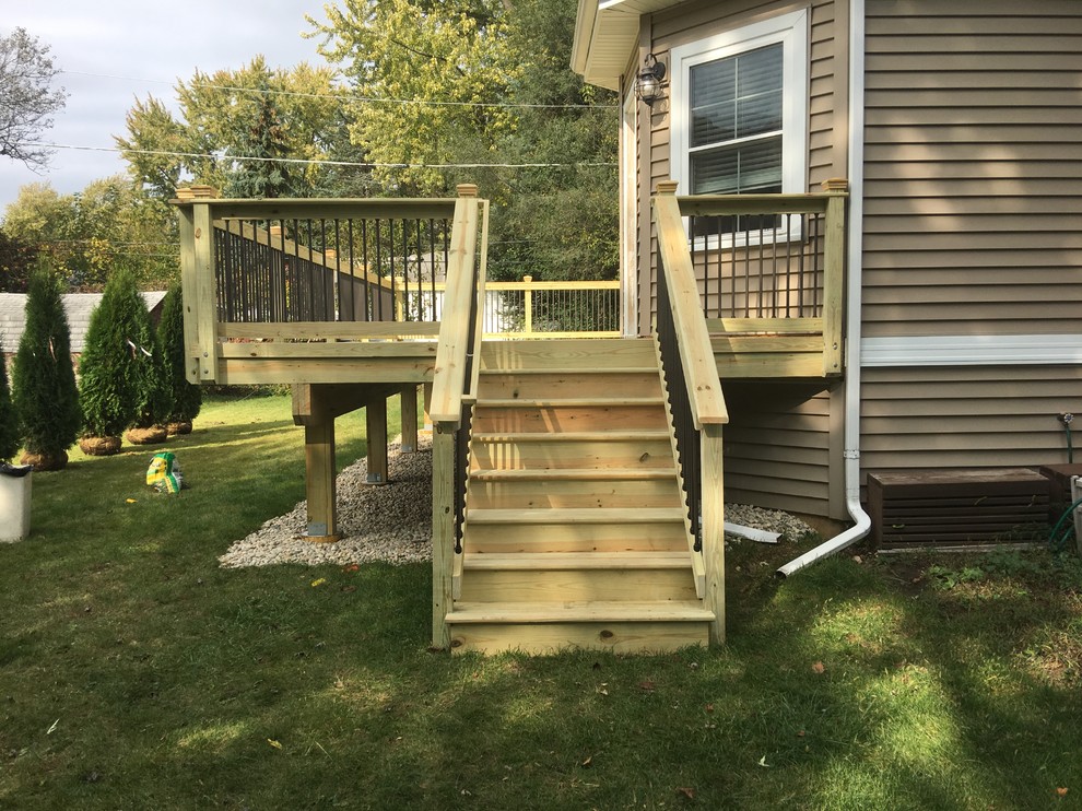 Wood Deck Design in Island Lake, IL by Archadeck of Chicagoland ...