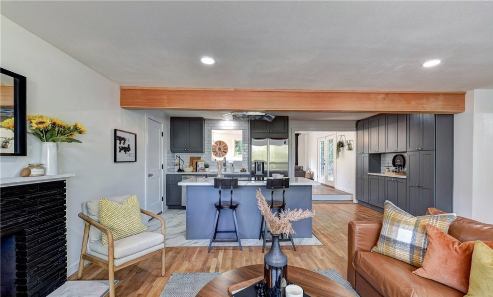 WEST SEATTLE RAMBLER REMODEL - Modern - Living Room - Seattle - by DCS ...