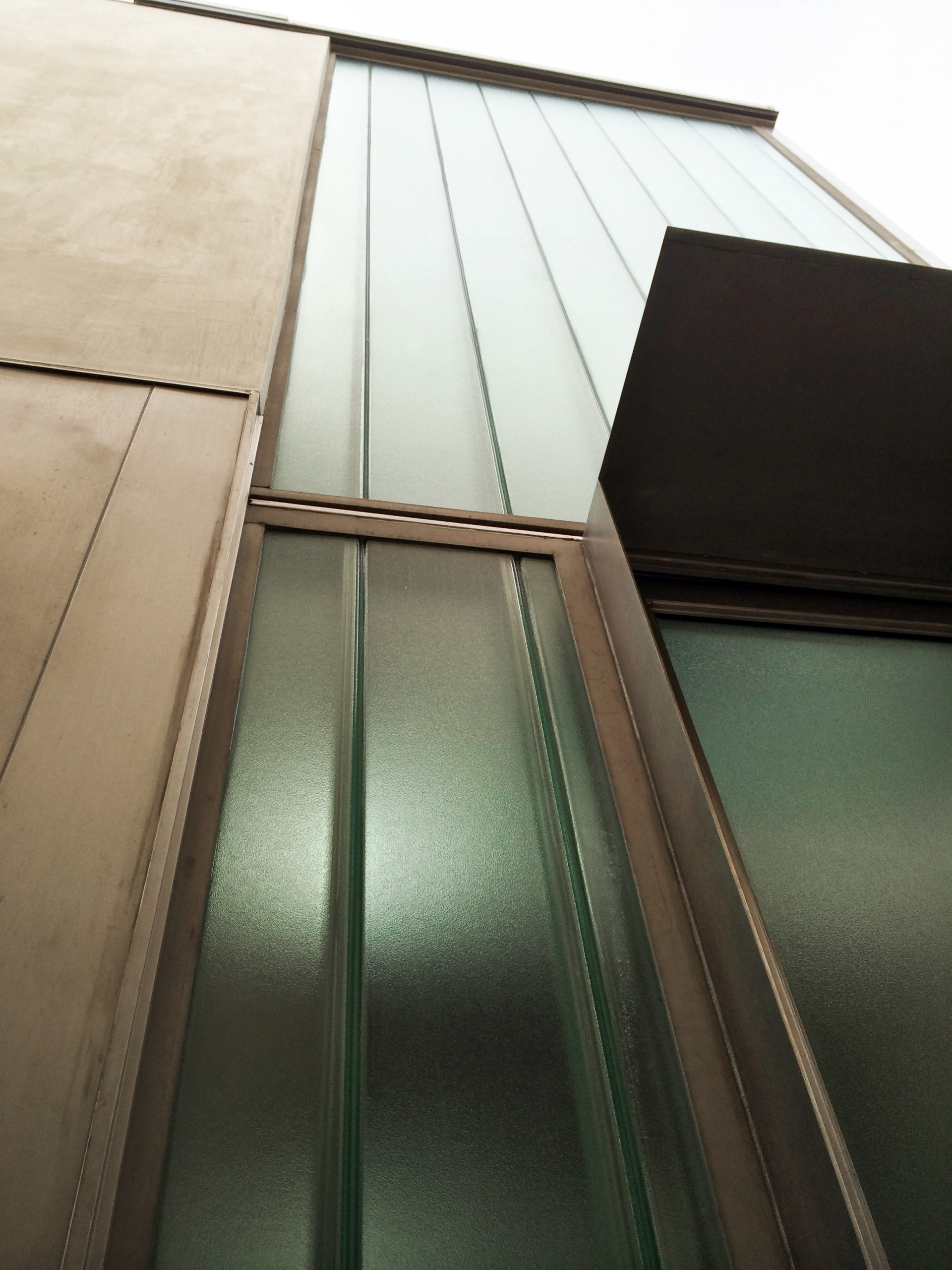 Materials Workshop: Channel Glass Finds Its Groove in Homes