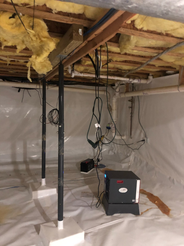 foundation issue? crawl space support temporary beams?