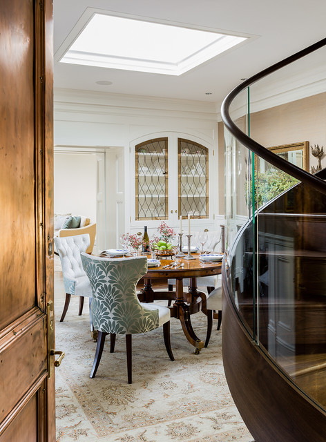 Room of the Day: Architectural Dining Room With Elegant Curves