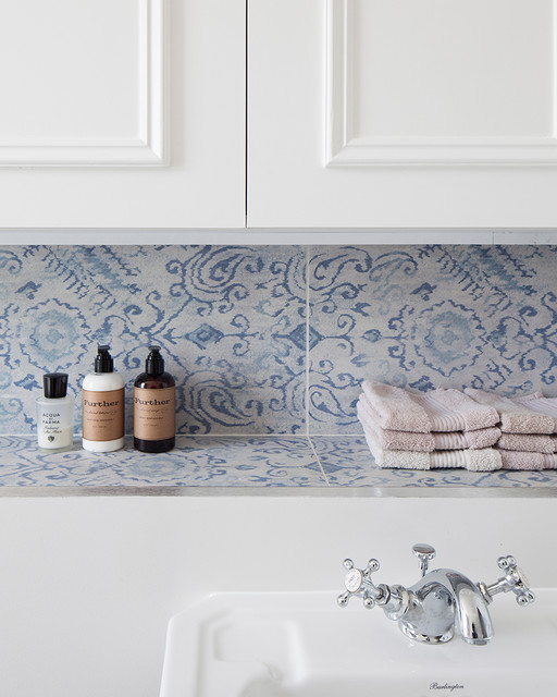 Stickybeak of the Week: Refined Bathroom Makeover With Period Features ...