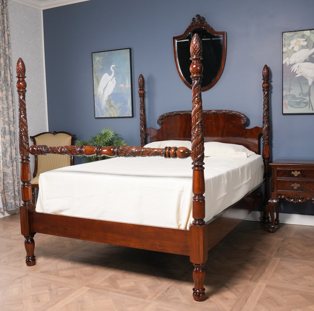 Mahogany Pineapple Poster Bed, Queen - Victorian - Canopy Beds - by Niagara Furniture | Houzz