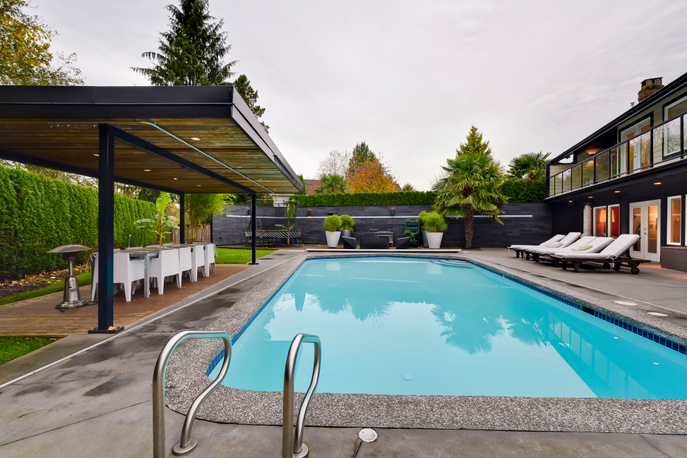 12 Stylish Screens for Hot Tubs, Pools and Outdoor Showers