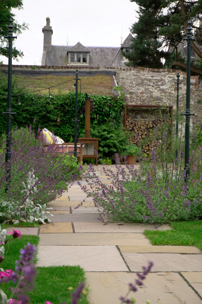 Contemporary City Garden - Contemporary - Garden - Other - by Heather ...