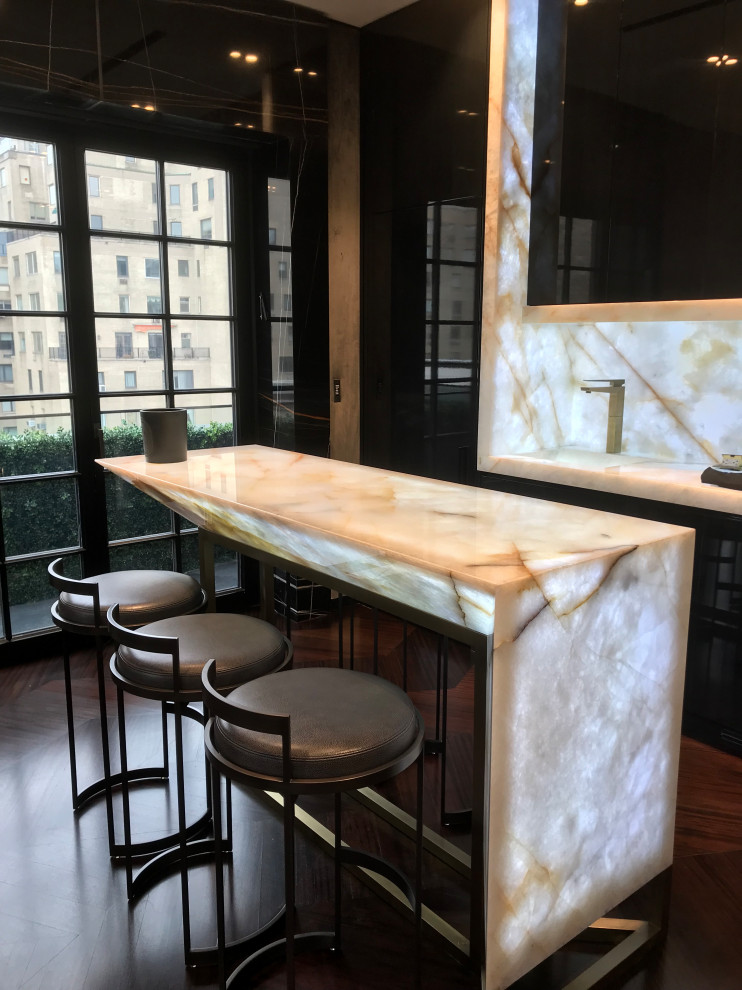 Backlit Quartzite Kitchen - Kitchen - New York - by Ipa Stone Corp | Houzz