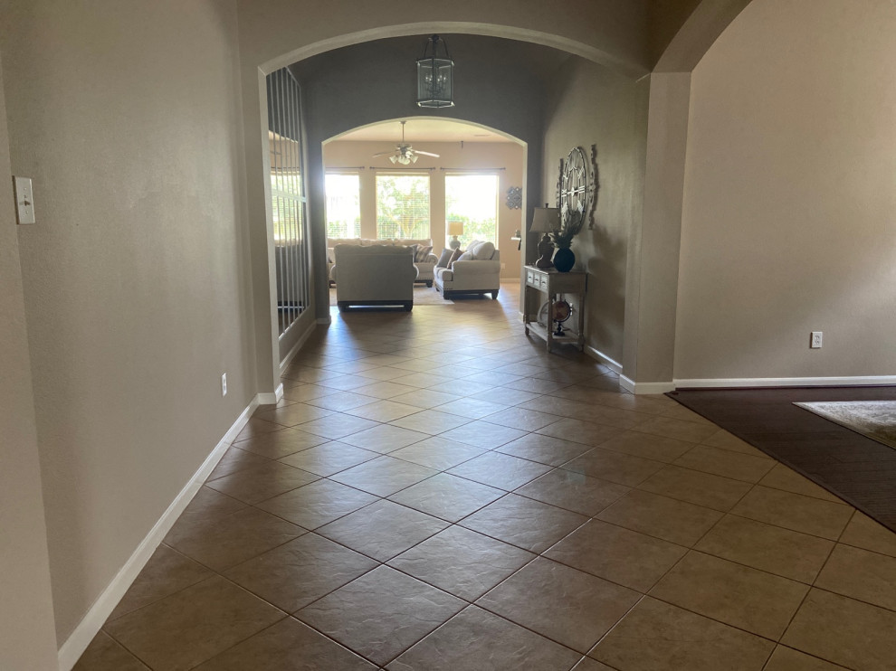 Hallway/ Foyer setup. Need help!?