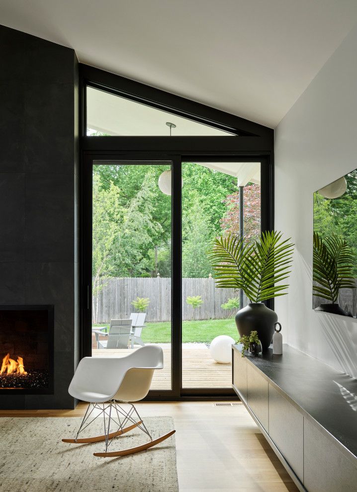 Prairie Village Home Renovation - Modern - Living Room - Kansas City - by Faust Construction | Houzz