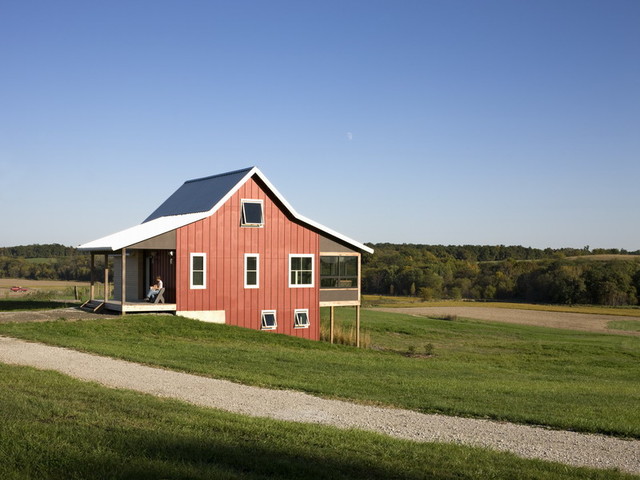 Houzz Tour: Contemporary Country Charm in Iowa