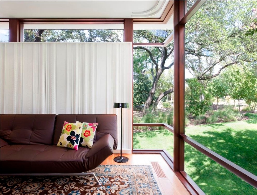 Inventive Design: L-Shaped Windows