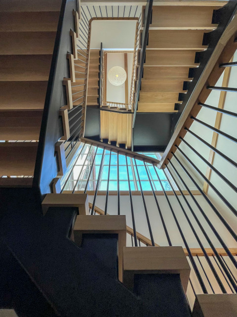 96_Dramatic cantilevered no-riser staircase, Bethesda, MD 20814 ...