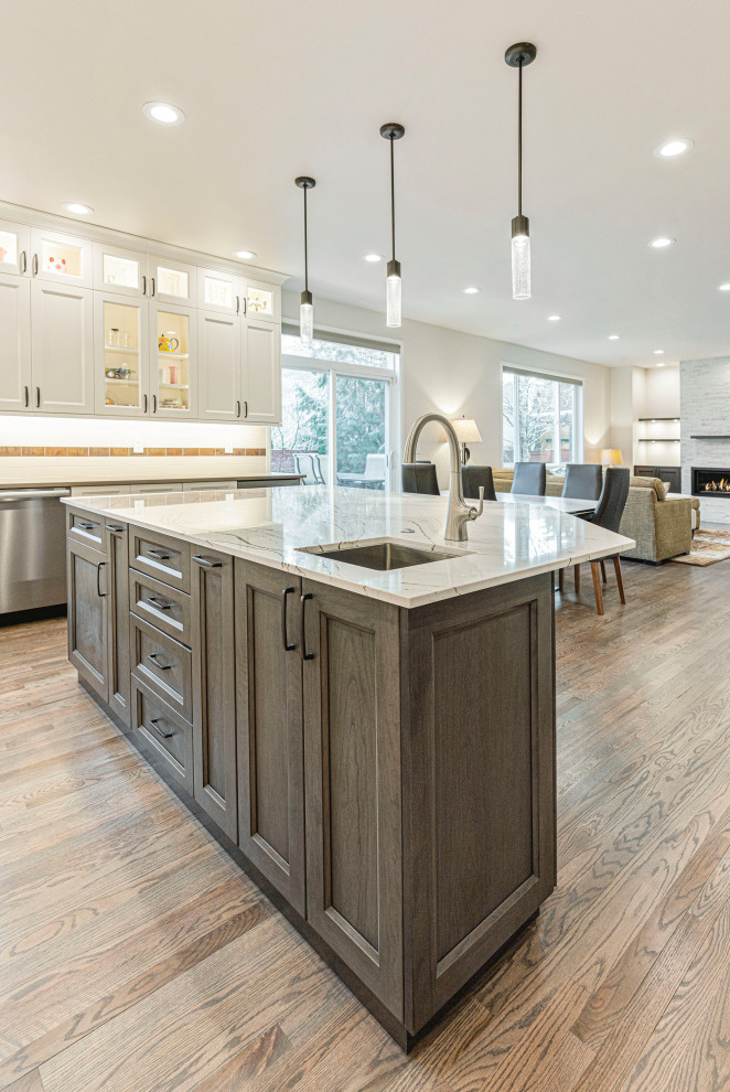 A Modern Look - Modern - Seattle - by Kristin Boston Uniquely Yours ...