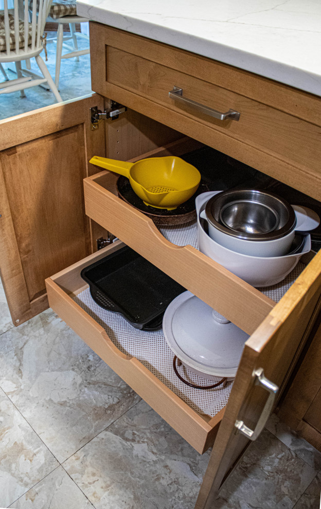 Toffee Stain Shaker Door Kitchen with Calacatta Valetin Quartz ...