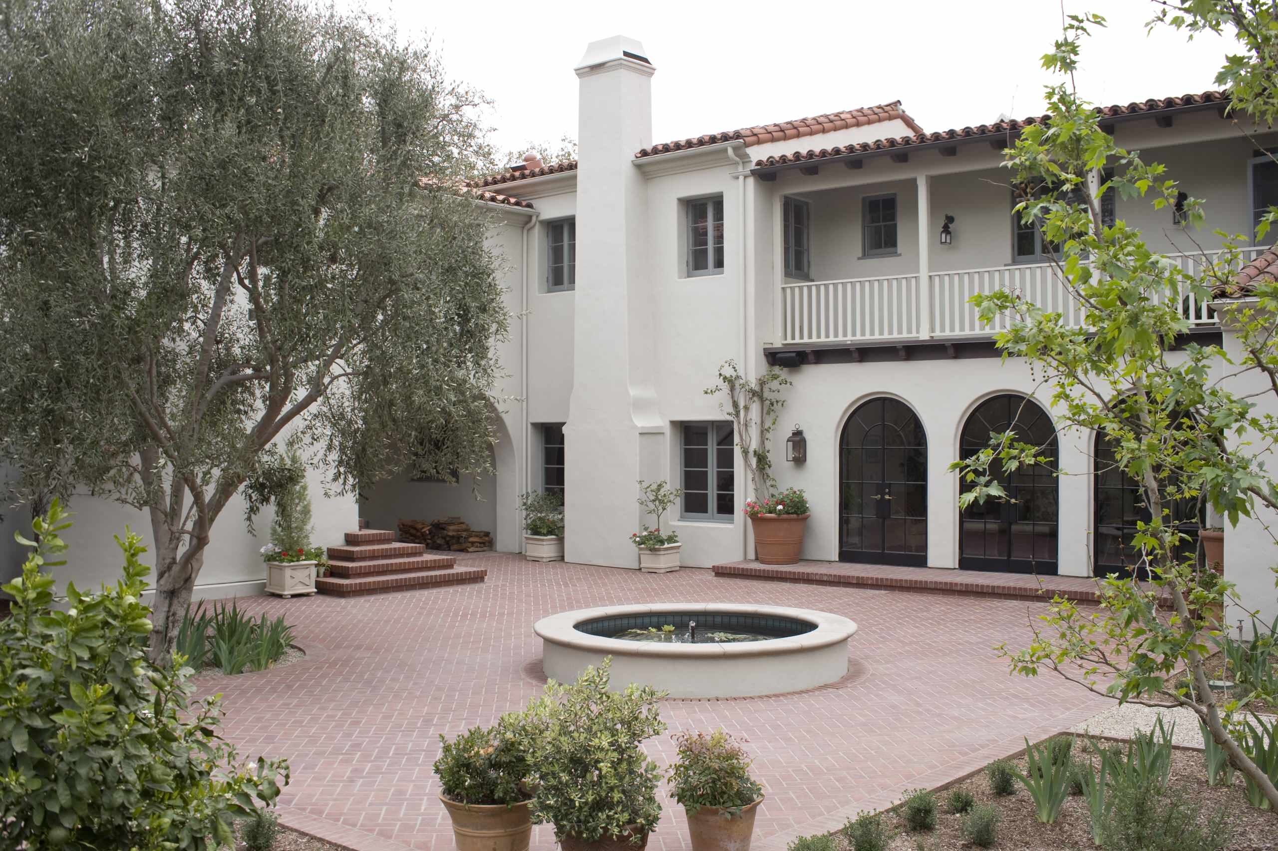 Roots of Style: Colonial Monterey Sets the Stage for Unique Design