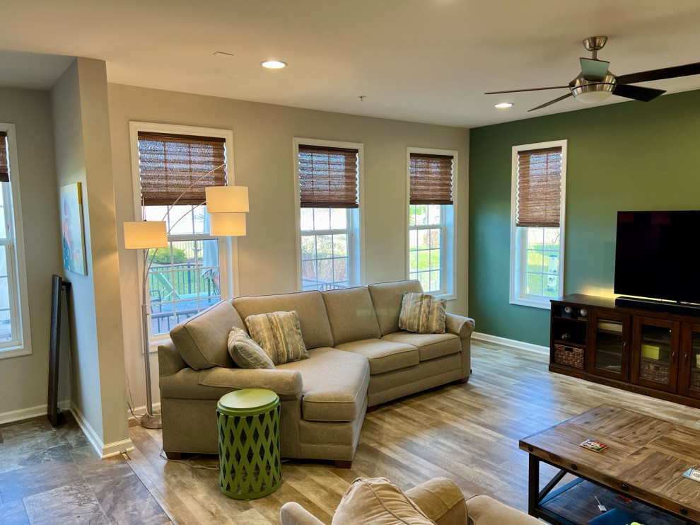 Paint 2nd wall BM Lush AF-475?