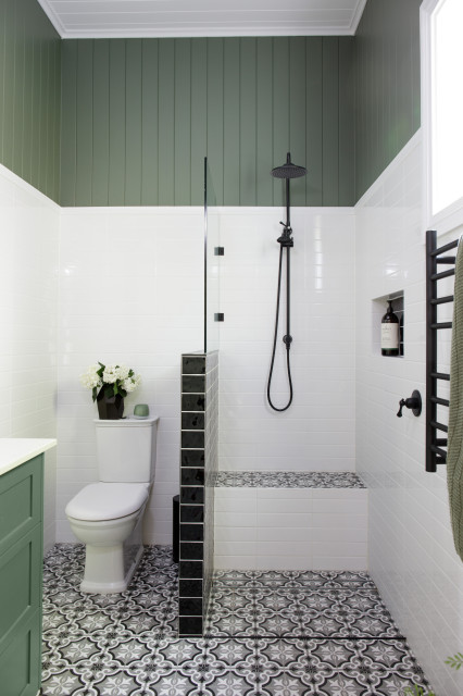 Shower, nib wall, niche, and toilet - Traditional - Bathroom - Brisbane ...
