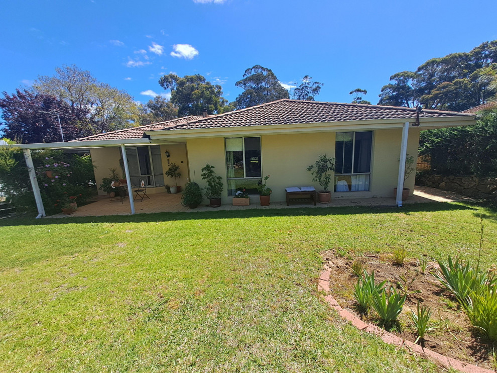 Looking for ideas to impove the front of my house | Houzz AU