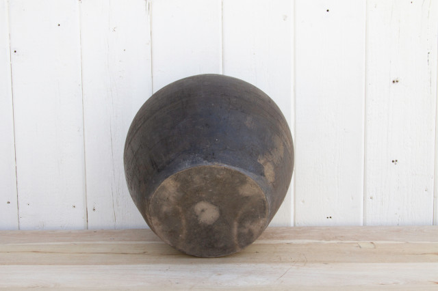 Weathered Gray Clay Pot - Farmhouse - Vases - by De-cor | Houzz