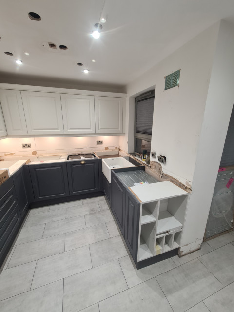 Shaker Style White Matt Kitchen - Victorian - Kitchen - London - by ...