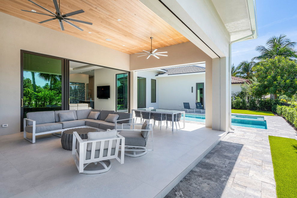 Luxury Custom One-Story Home in Delaire Country Club - Patio - Miami ...