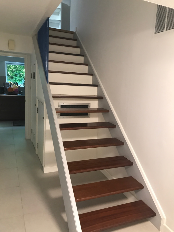 What type of paint for stair stringer? | Houzz UK