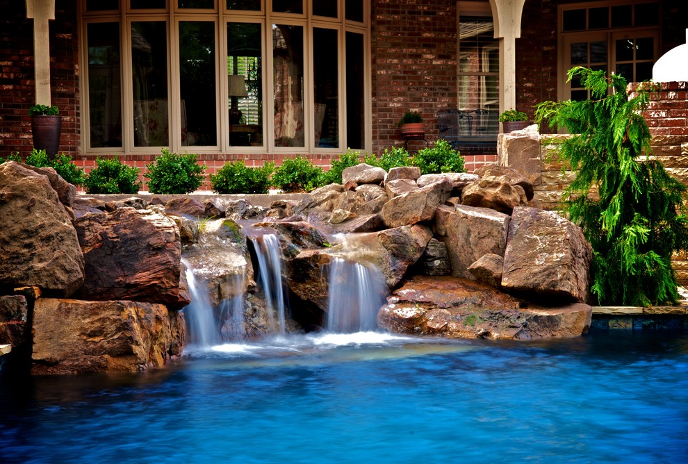 Oklahoma Pool On A Golf Course Has Nature Inspired Waterfeatures ...