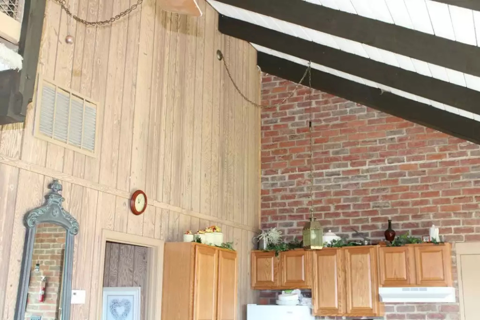 How to stain these walls?