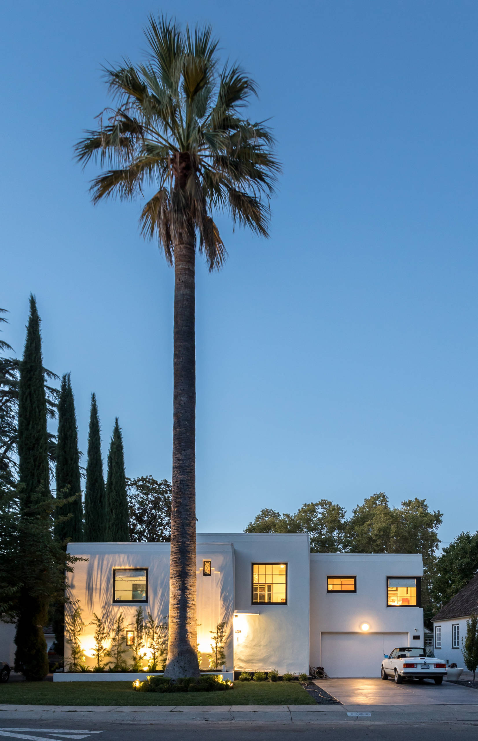 Houzz Tour: A Designer’s Art Moderne Home — Emphasis on the Art