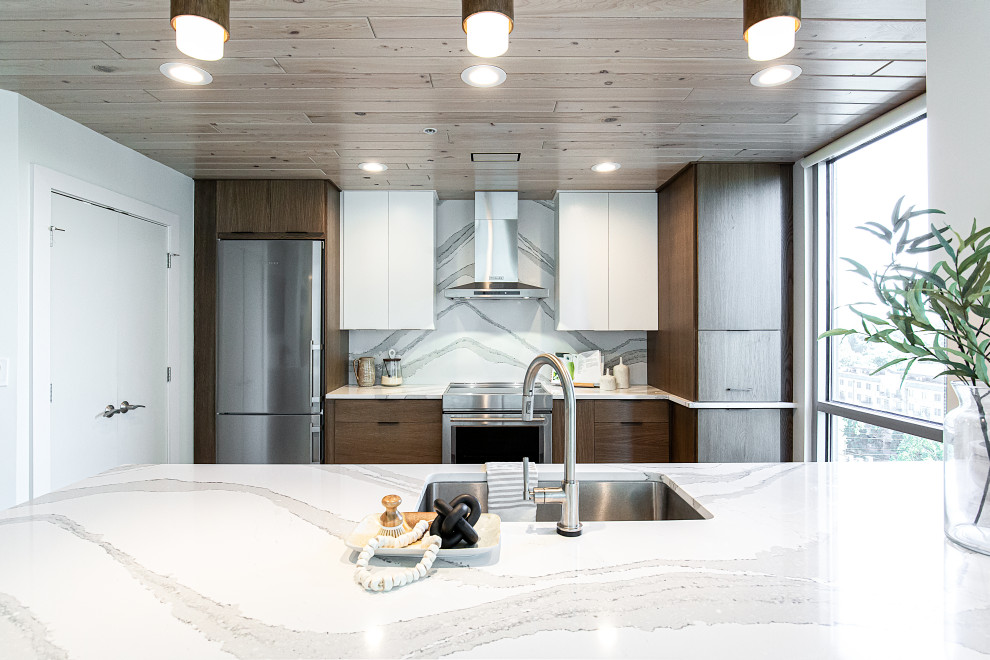 Midtown Modern - Kitchen - Atlanta - by Haggard Home Cabinetry & Design ...