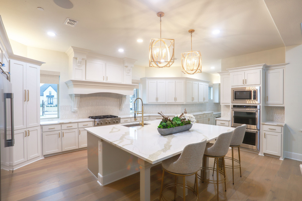 Elegant Kitchen - Transitional - Kitchen - Dallas - by SPRUCED Interior ...