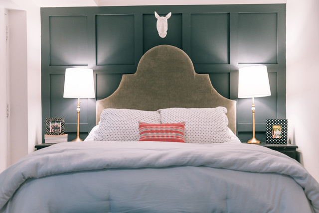 7 Ideas for What to Put Behind Your Bed