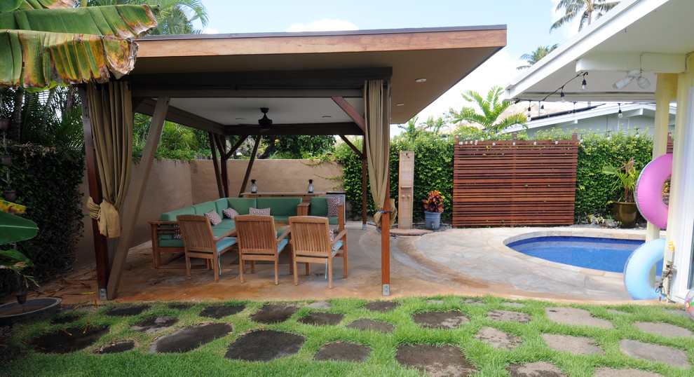 Covered Lanai - Hawaii - by Lanaiscapes | Houzz