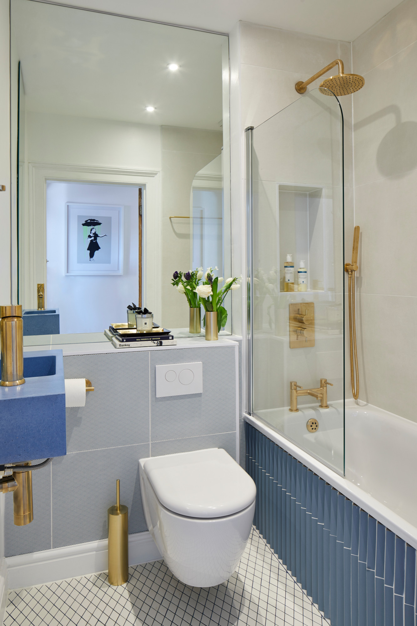 7 Interesting Ways to Add Tiles to Your Bathroom | Houzz UK