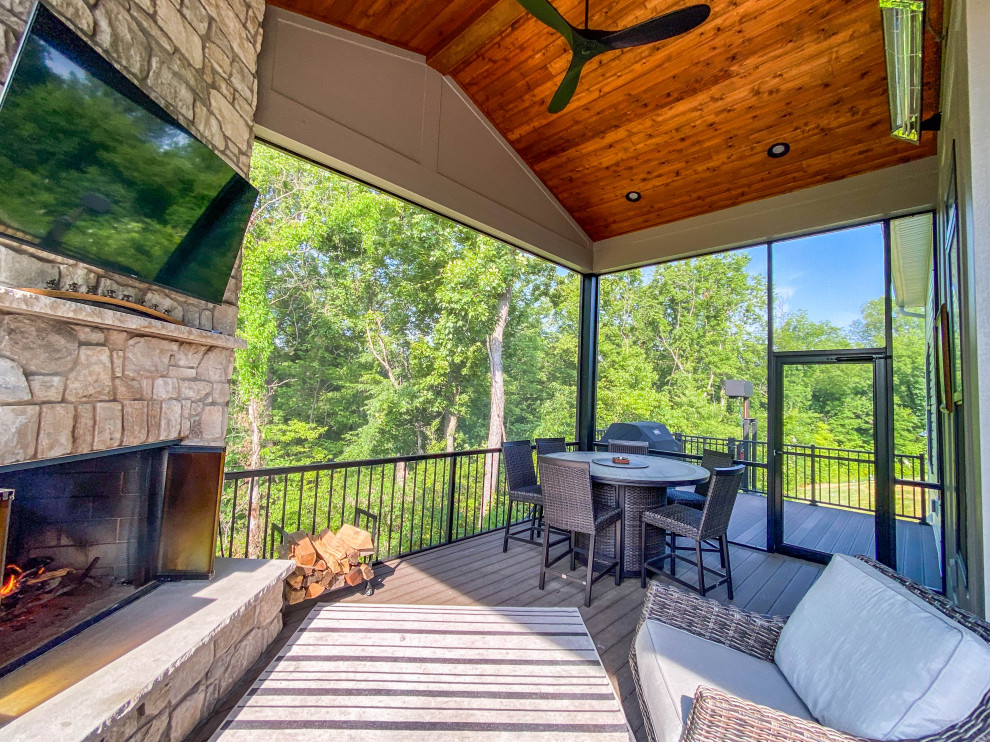 Screen Room Deck with Corner Fireplace - Moderno - Terraza y balcón ...