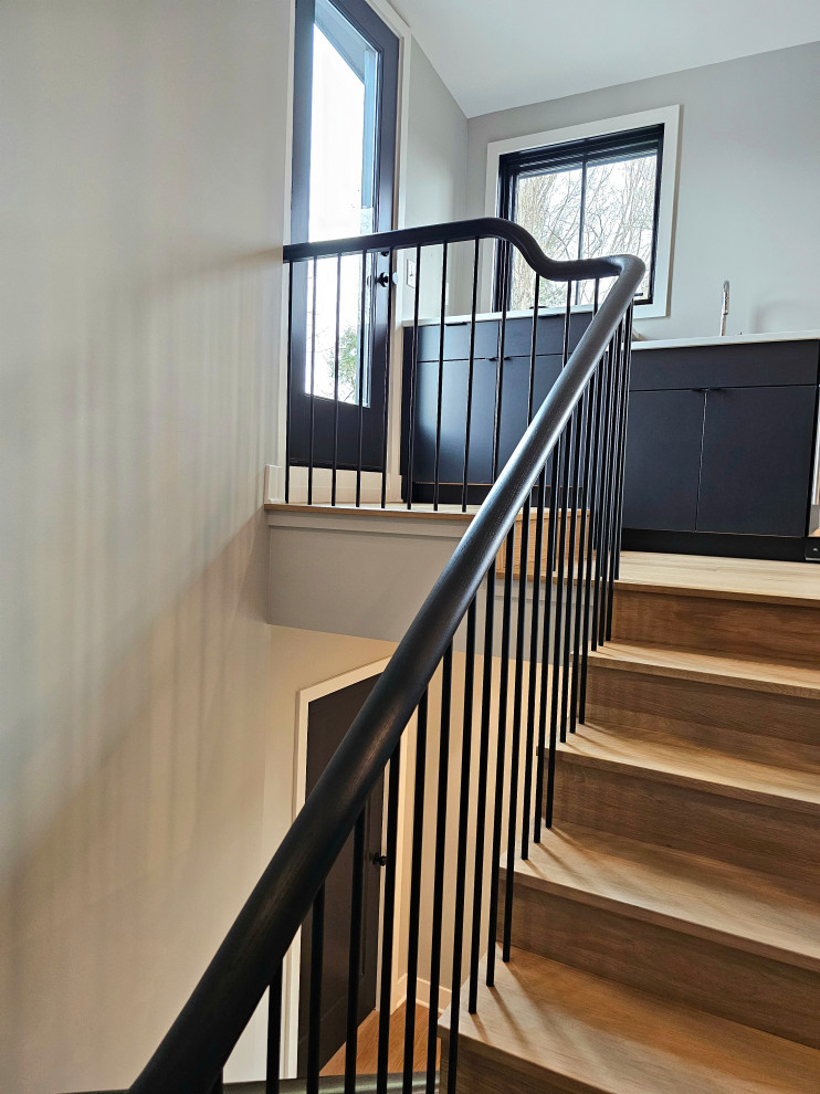 115_Stunning Continuous Rail System on 3 Story Floating Stairs ...