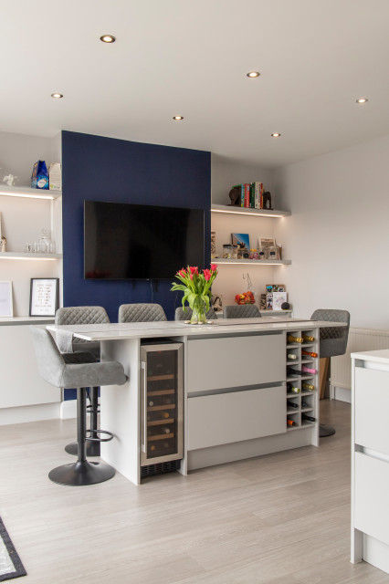 Light Grey Handleless Kitchen - Modern - Kitchen - Devon - by Kettle Co ...