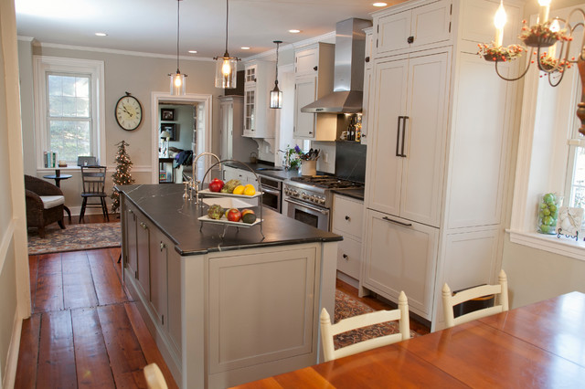 New and Old Mix It Up in a Historic Farmhouse Kitchen
