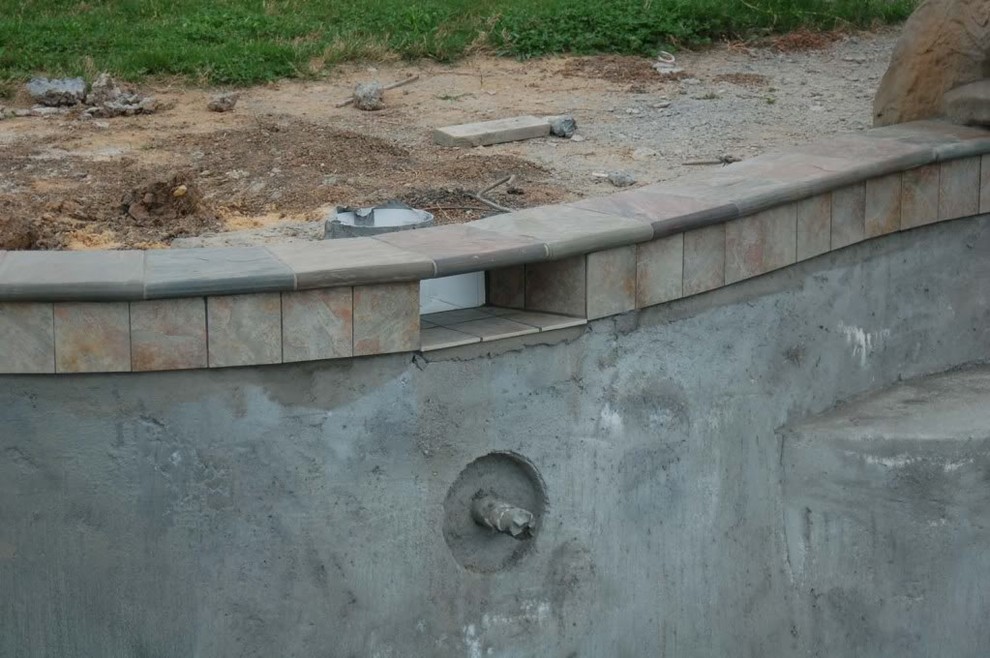 Coping over the skimmer gap