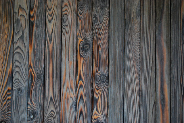 Shou-sugi-ban (burnt wood siding) - Austin - par Delta Lumber ...