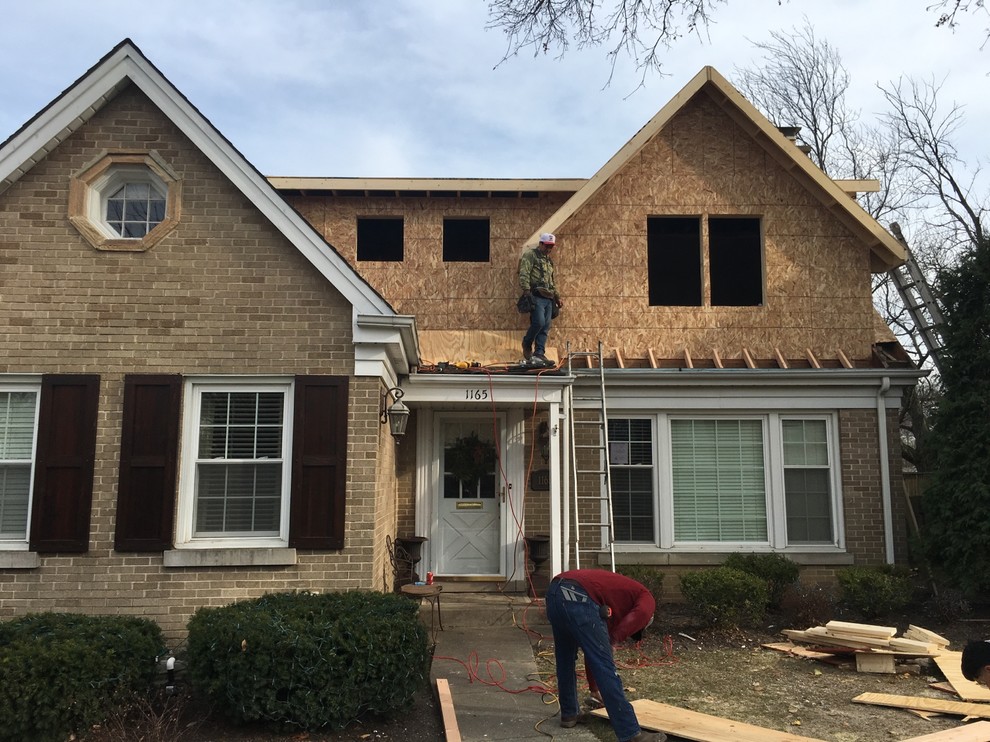Cedar Siding With Brick