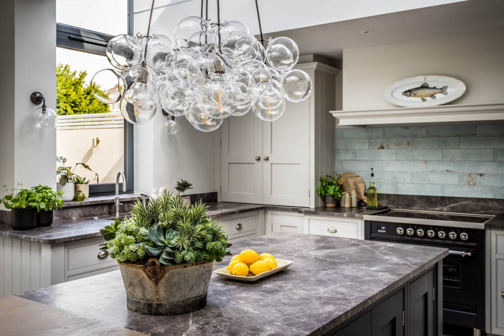 Claygate Interior Design & Refurbishment - Classique - Cuisine - Surrey ...