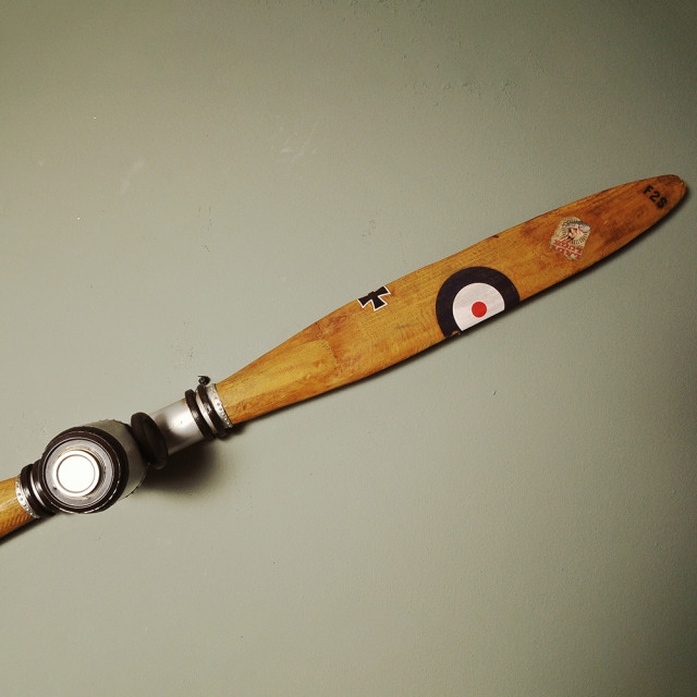 Airplane Propeller Collectible Metal scale model Airplane - Industrial ...