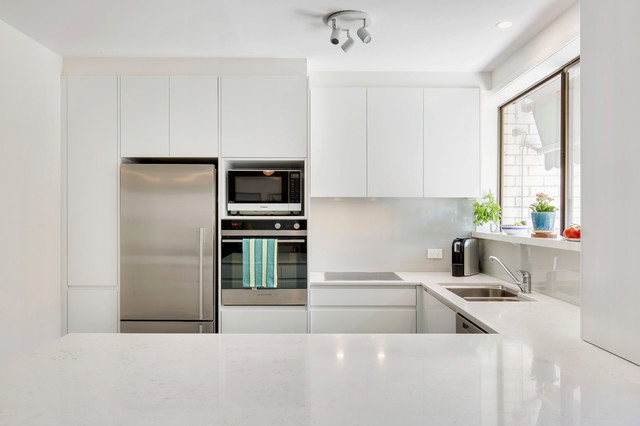 White Poly Satin kitchen with Bulkheads - Contemporary - Sydney - by ...