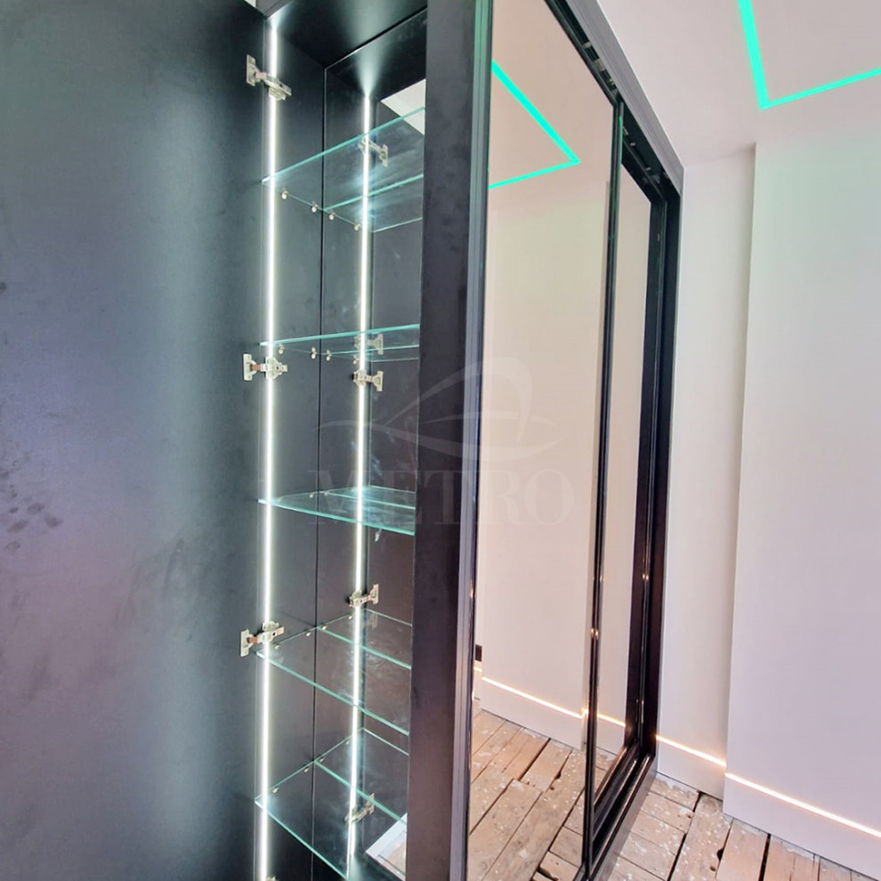 Bespoke Fitted Sliding Wardrobes - Modern - Bedroom - London - by Metro ...