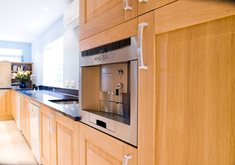 Modern Oak - Arts & Crafts - Kitchen - London - by Anderson Design ...