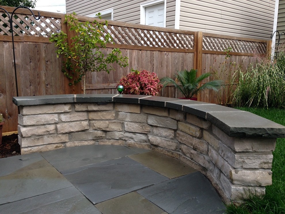Cut limestone seat wall with bluestone capping - Contemporary - Chicago ...