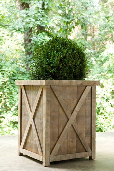 Help Me Find Rustic Outdoor Planters!