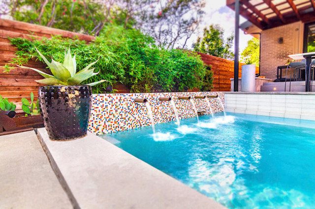 Scuppers - Pool - Dallas - by Riverbend Sandler Pools | Houzz AU