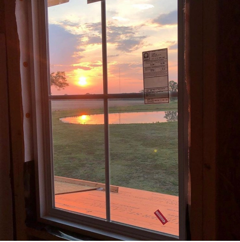 2 Up/ 2 Down Grille in Double Hung Vinyl Window